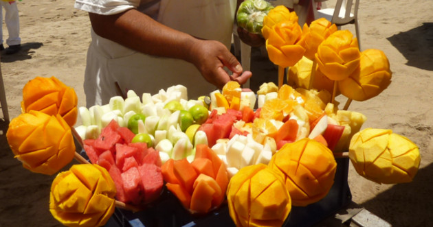 FRESH MANGO IS ONE OF THE DELICIOUS FOODS YOU CAN FIND ON THE BEACHES ...